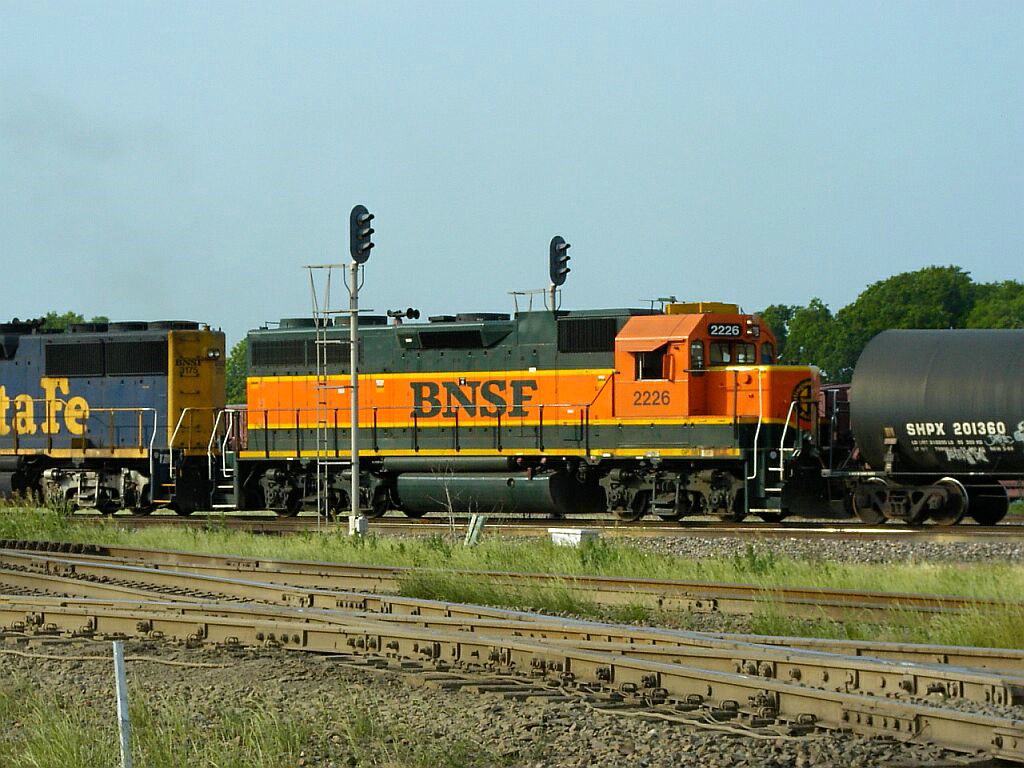 BNSF 2226